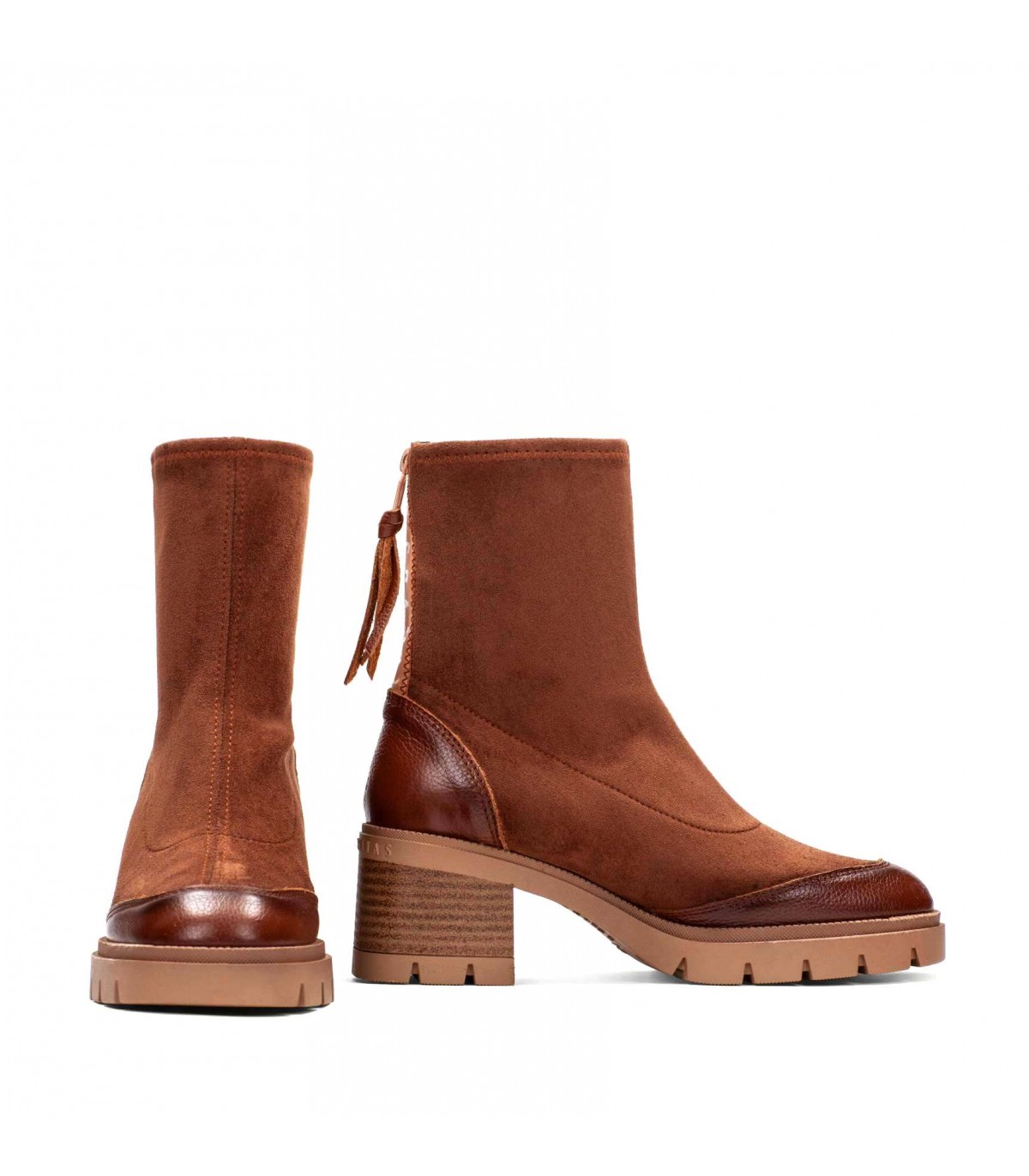Botines Hispanitas modelo HI243681 en color cuero.